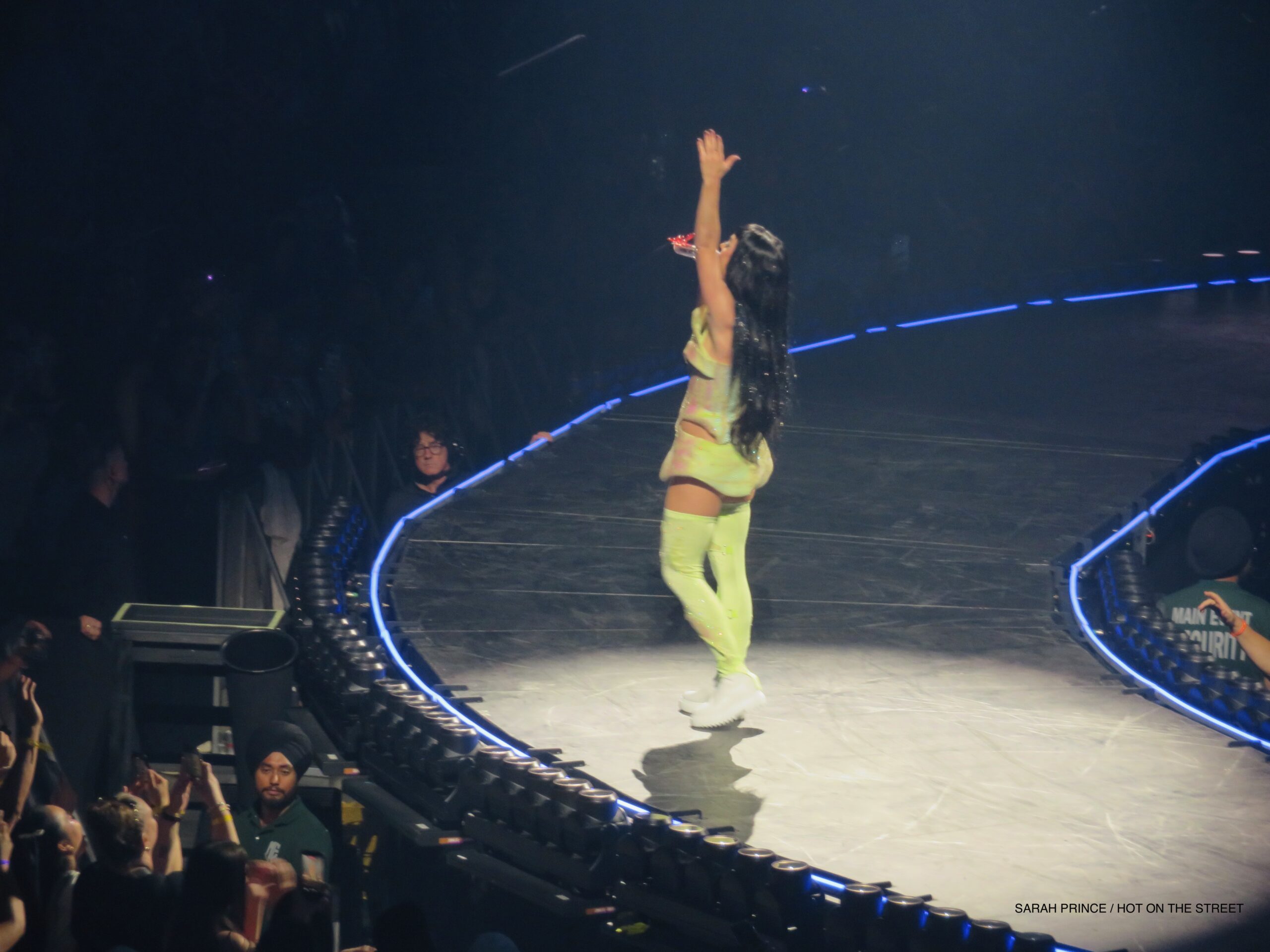 Katy Perry Unstoppable In Toronto On The Lifetimes Tour - Hot On The Street